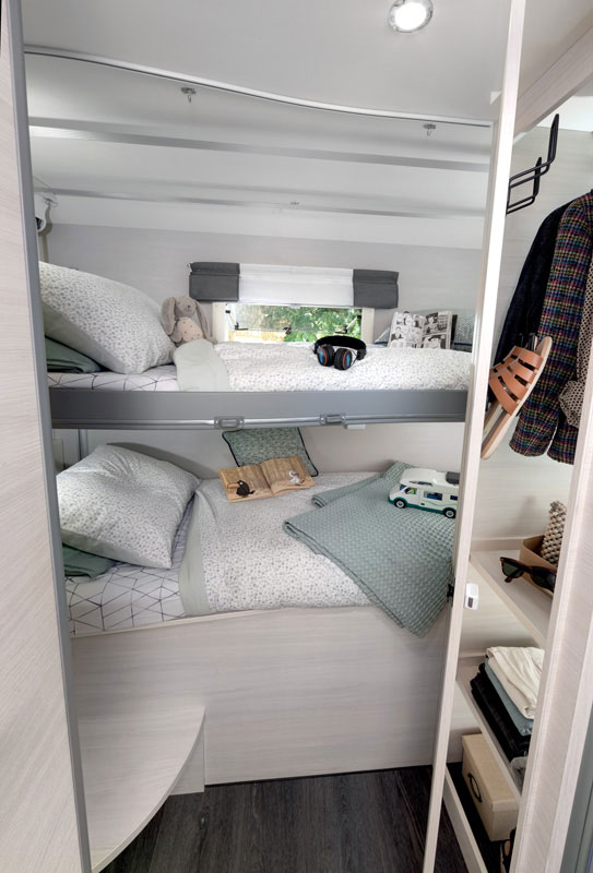 Camping-car lits superposés - Chausson